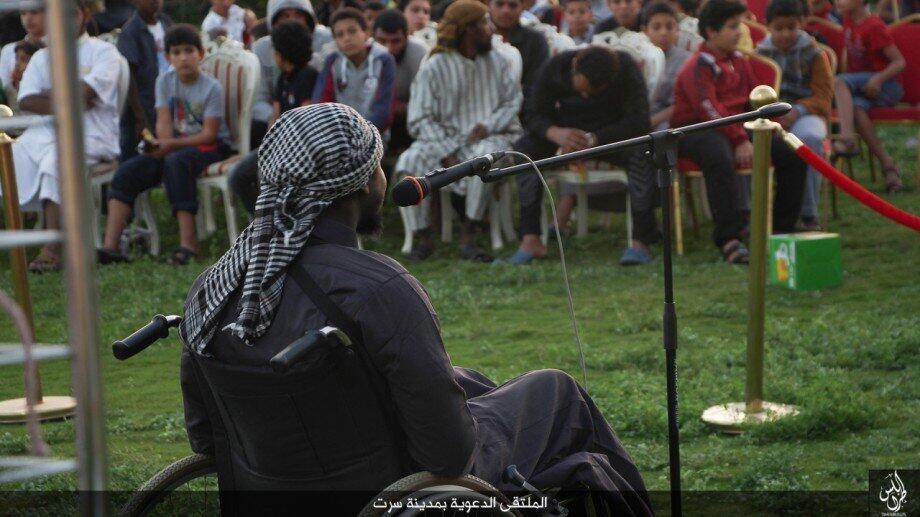 Who are the Senegalese men joining the Islamic State group?