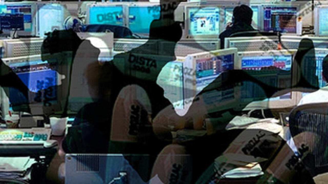 Traders, from rich to ditched