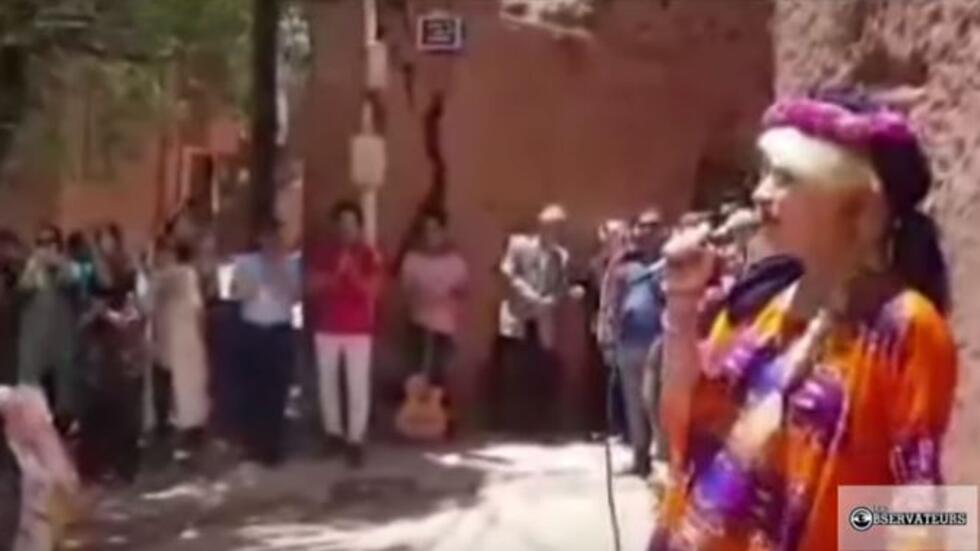 En Iran, les femmes qui "osent" chanter seules en public risquent gros