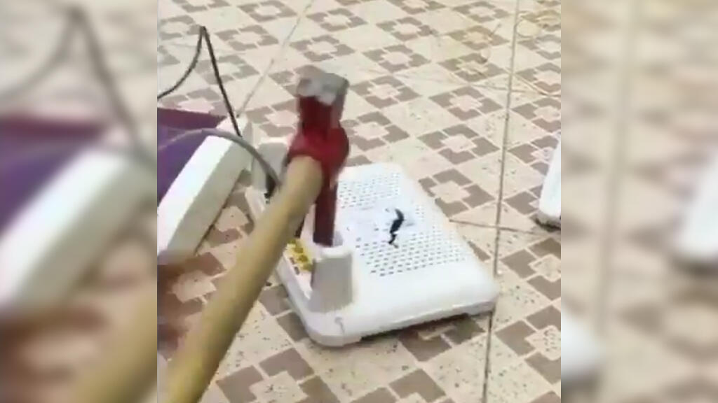 Why Saudis are smashing up their modems - The Observers - France 24