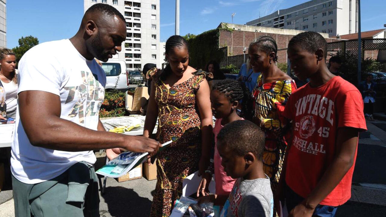 Paris suburb charities help families with school supplies - The ...