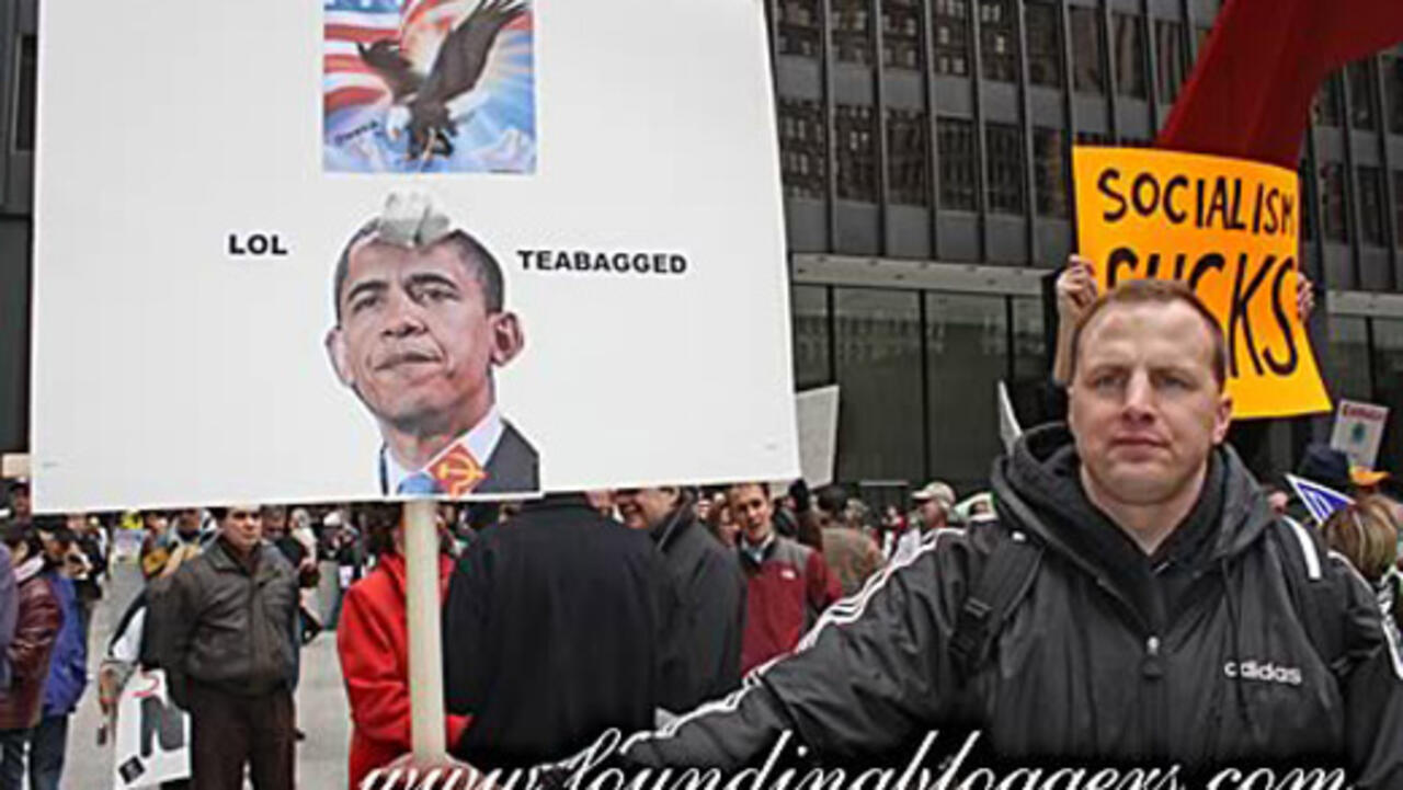 Le Tea Party fête sa victoire, Obama a la gueule de bois - Les ...