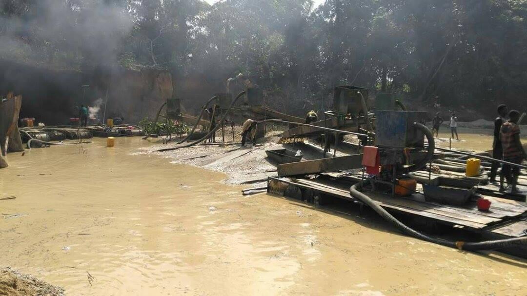 The 'gold rush' polluting Ivory Coast's drinking water