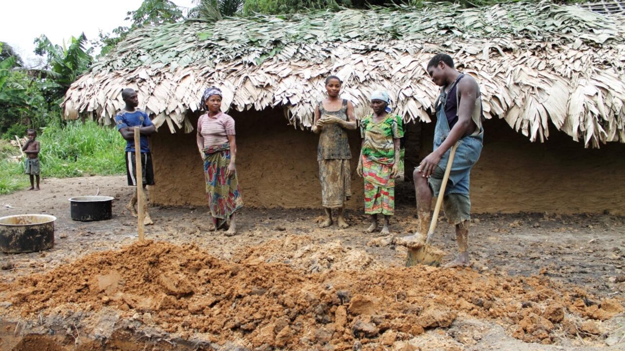 Displaced villagers rebuild lives deep in Congolese rainforest